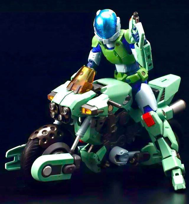 Transformable motorcycle-armor. Genesis Climber Mospeada Ray Reissue ...