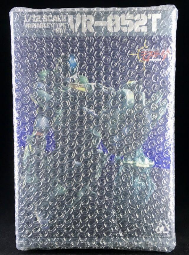 Transformable motorcycle-armor. Genesis Climber Mospeada Ray Reissue ...