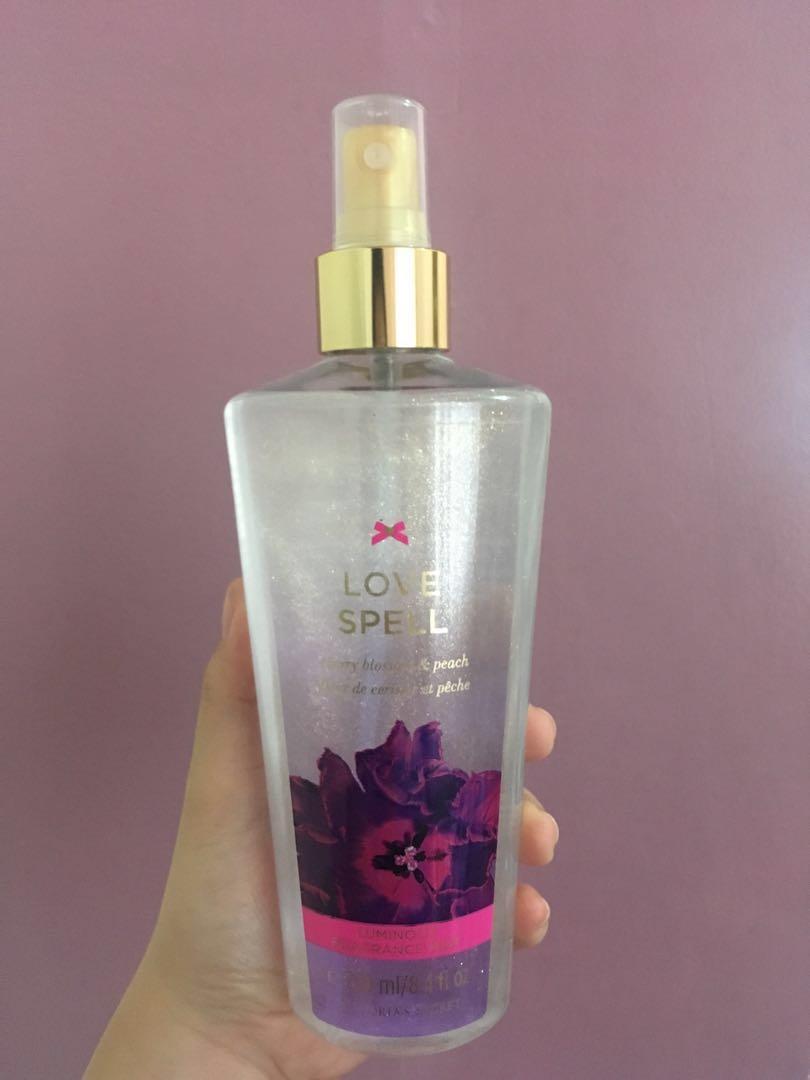 Victoria's Secret Luminous Fragrance Mist in Love Spell, Beauty ...