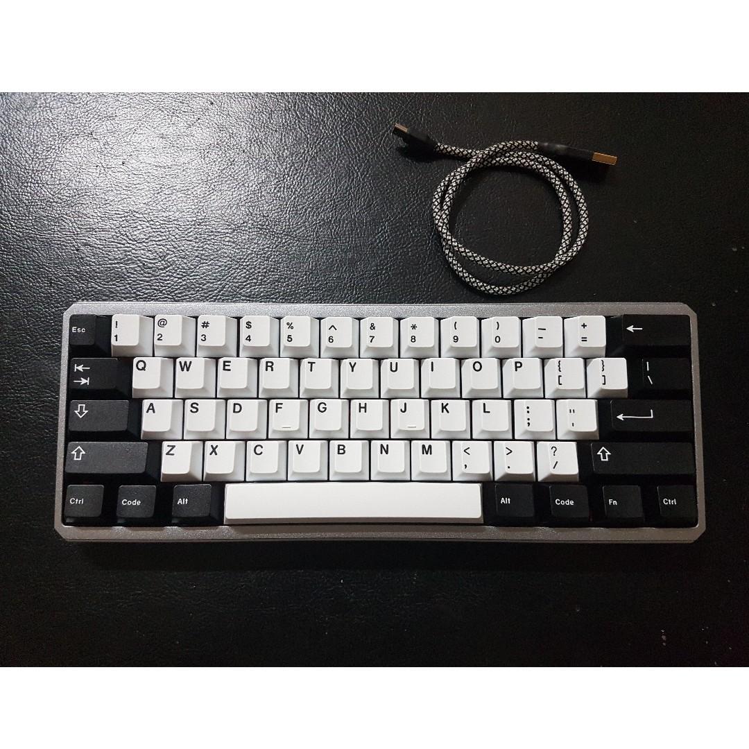 Duck Raven custom mechanical keyboard, Computers & Tech, Parts ...