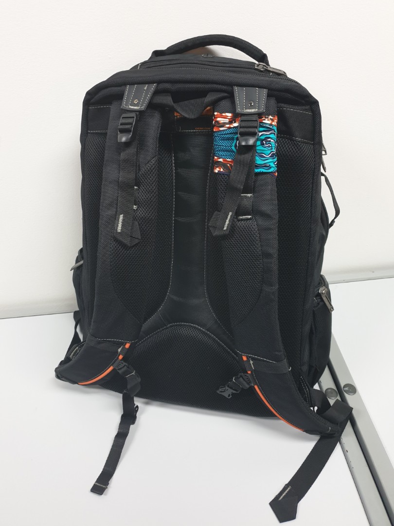 Everki Titan laptop backpack - supports up to 18inch, Computers & Tech ...