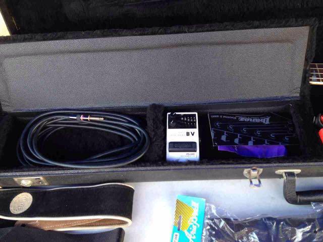 Ibanez RD828LELR Electronic Bass Guitar, Hobbies & Toys, Music & Media ...