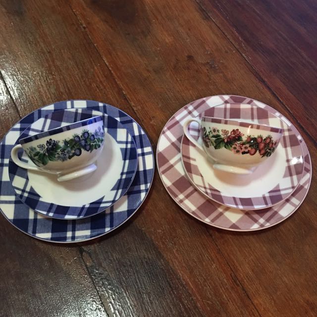 Laura Ashley Bramble Tea-set, Furniture & Home Living, Kitchenware ...