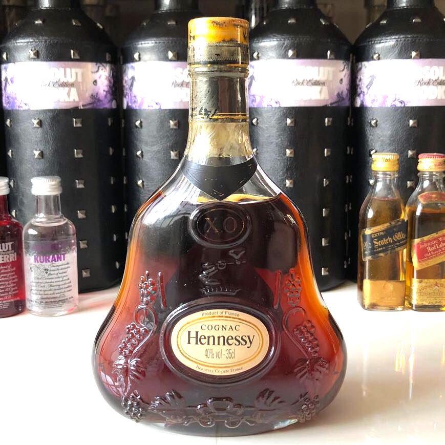 Hennessy XO Gold Cap Cognac (350ml), Food & Drinks, Alcoholic Beverages ...