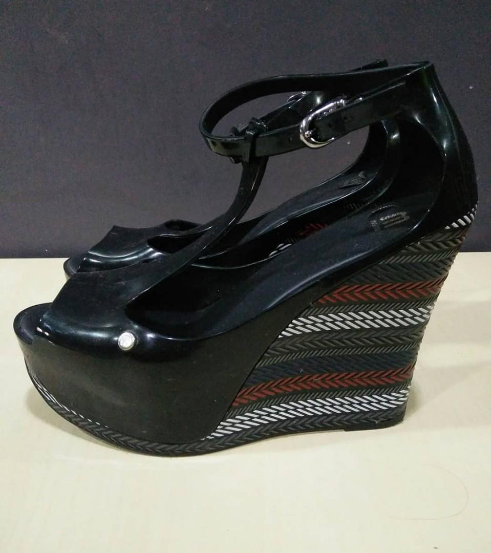 Melissa wedges, Women's Fashion, Footwear, Wedges on Carousell