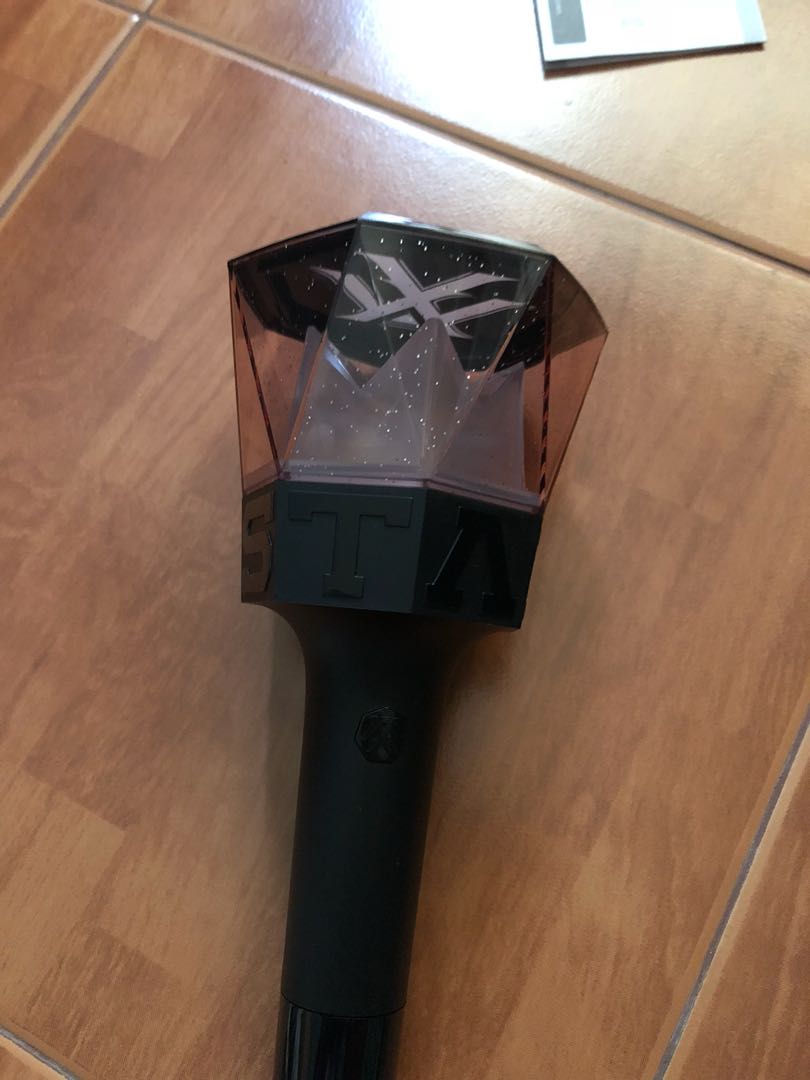 Monsta x Lightstick, Hobbies & Toys, Memorabilia & Collectibles, K-Wave ...