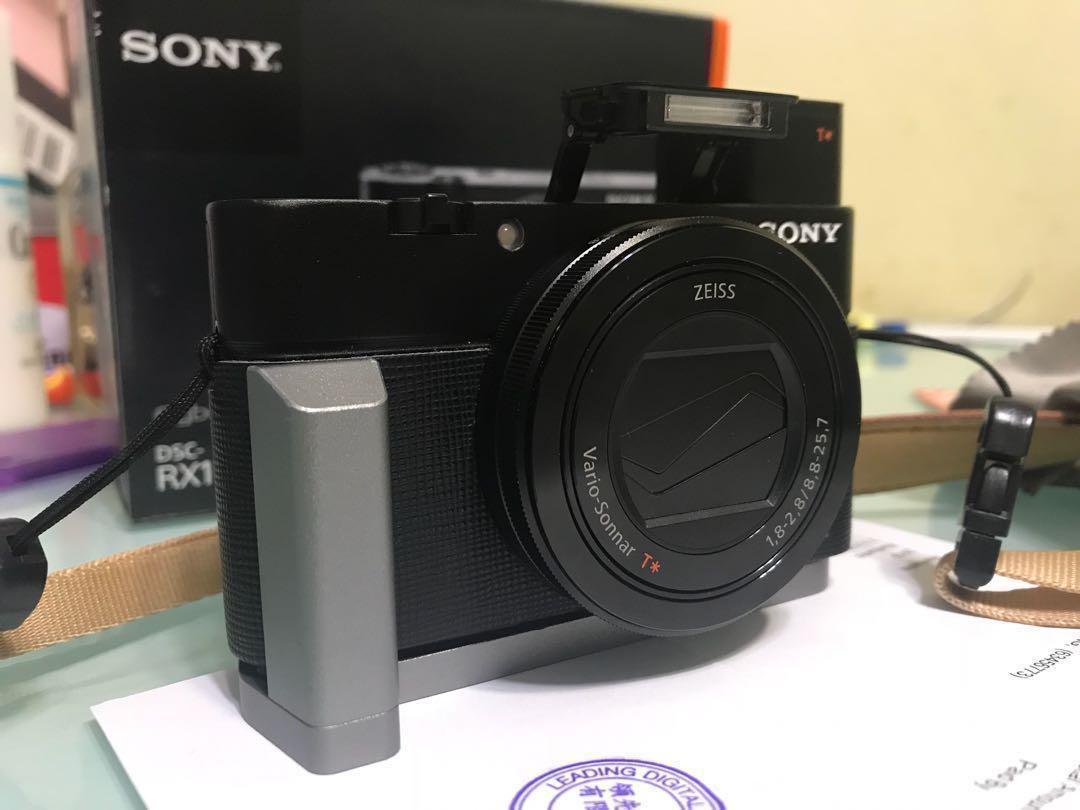 [行貨極新淨]Sony Rx100iii Rx100m3 Rx100 m3 相機, 攝影器材, 鏡頭及裝備 - Carousell