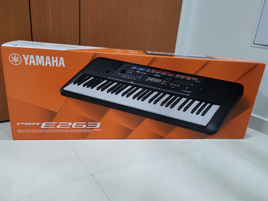 Yamaha Digital Keyboard E263, Hobbies & Toys, Music & Media, Musical ...