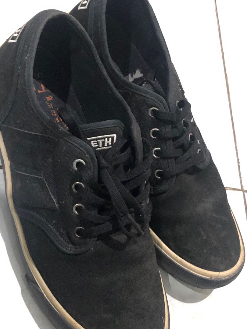 Macbeth Langley Tom Delonge