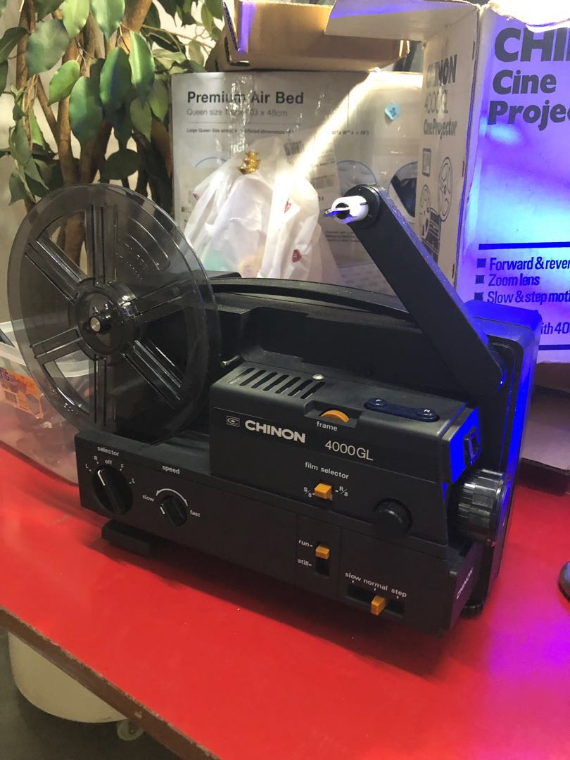 Vintage. Chinon 4000GL cine projector, Everything Else on Carousell