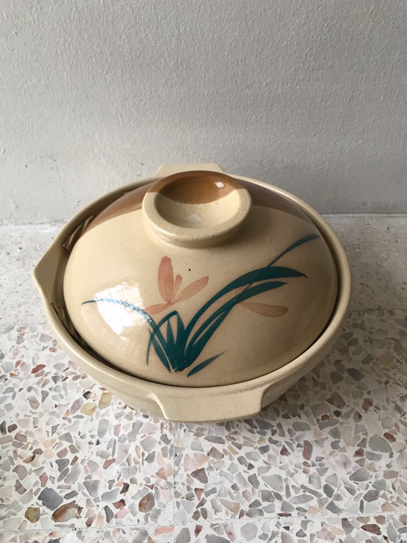 Dual brown clay pot with lid, Furniture & Home Living, Kitchenware ...