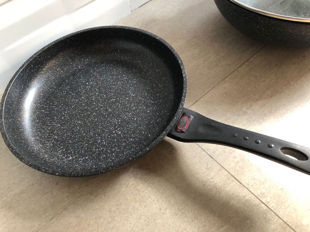 Frying Pan, Furniture & Home Living, Kitchenware & Tableware, Cookware ...