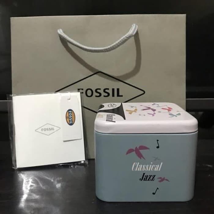 Tinbox Fossil Box Fossil Fullset Original, Serba Serbi, Others di Carousell