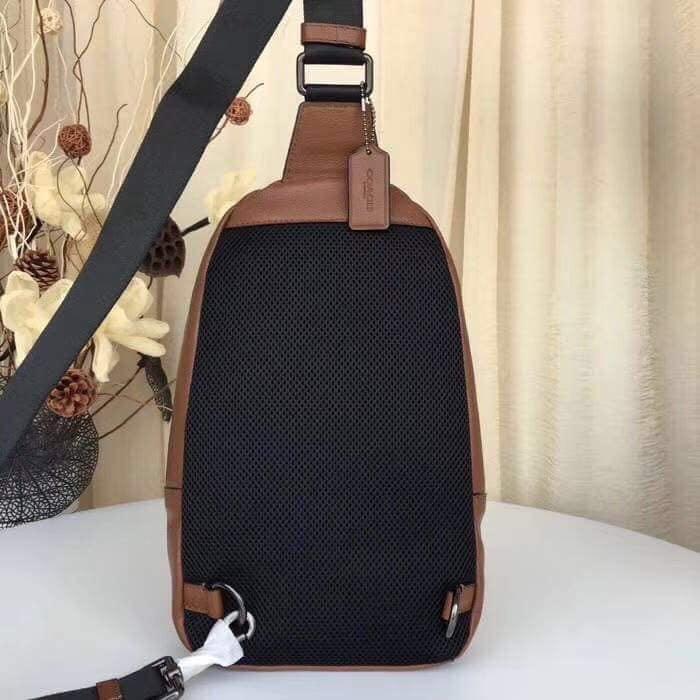 Coach Body Bag (For Men) 100% AUTHENTIC, Men's Fashion, Bags, Sling ...