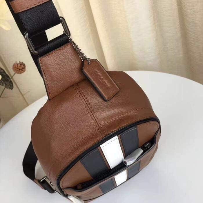 Coach Body Bag (For Men) 100% AUTHENTIC, Men's Fashion, Bags, Sling ...