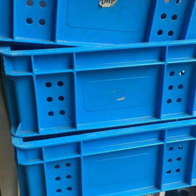 Plastic Crates/Shipping Container, Furniture & Home Living, Kitchenware ...