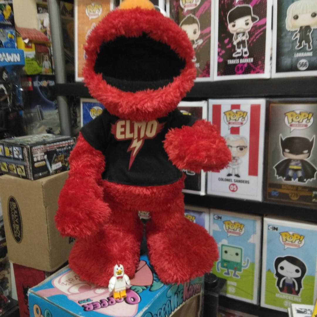 Elmo rocks, Hobbies & Toys, Toys & Games on Carousell