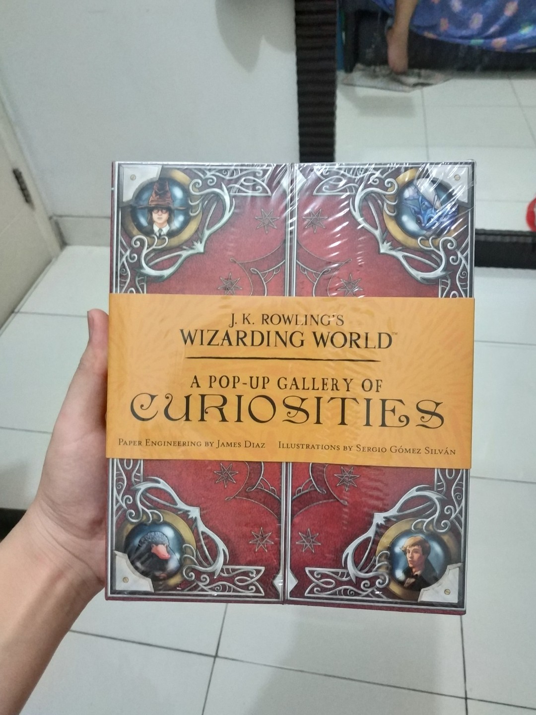 J K Rowling S Wizarding World A Pop Up Gallery Of Curiosities Buku