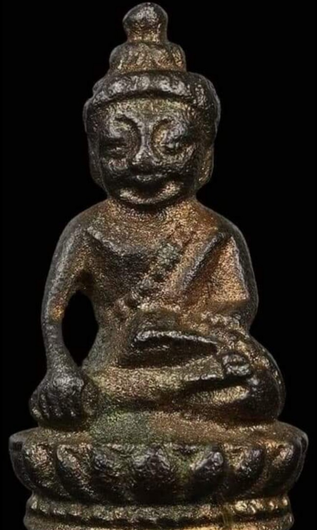 Phra chaiwat by phra ajaan tiew, Hobbies & Toys, Memorabilia ...