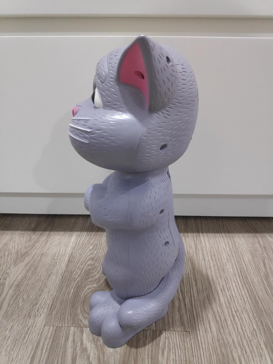 Talking Tom Battery Operated Toy (Batteries Included), Hobbies & Toys ...