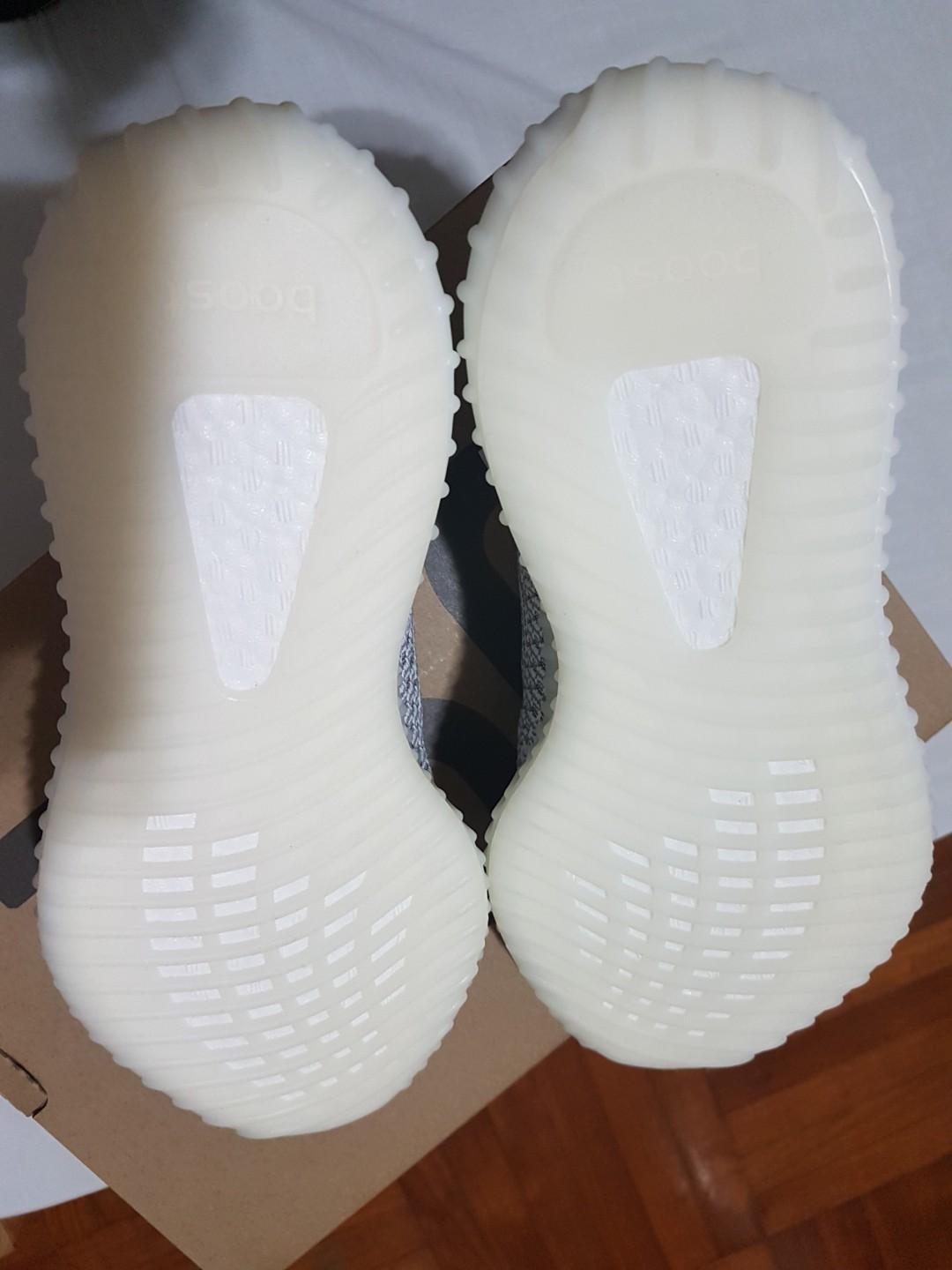 Yeezy 350 V2 Static Non Reflective, Men's Fashion, Footwear, Sneakers ...