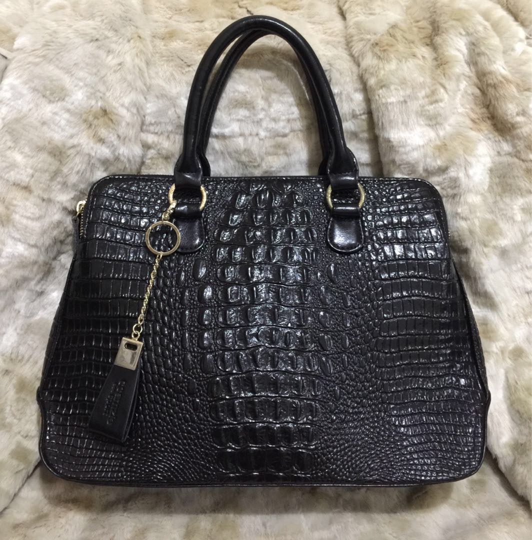 Authentic SSAMZIE SPORT, Women's Fashion, Bags & Wallets, Cross-body ...