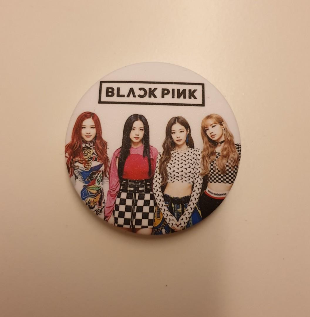 BLACKPINK KPOP GROUP BADGES, Entertainment, K-Wave on Carousell