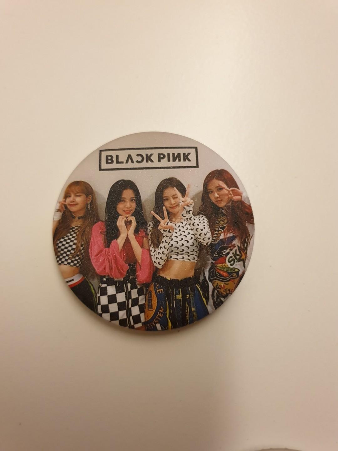 BLACKPINK KPOP GROUP BADGES, Entertainment, K-Wave on Carousell