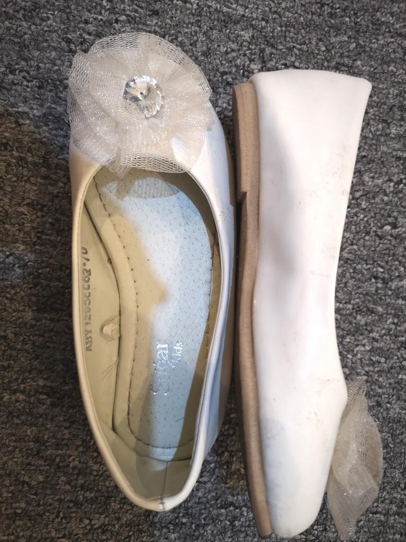 Girls White Shoes / Graduation Shoes, Babies & Kids, Babies & Kids ...