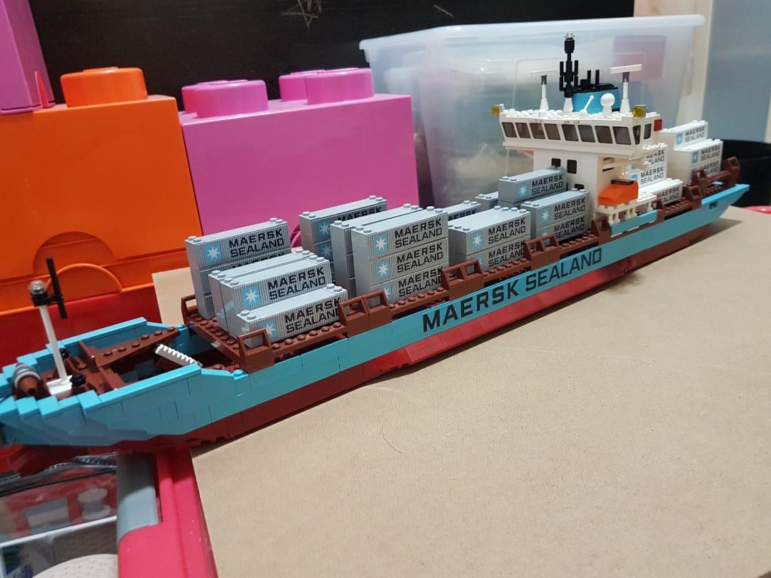 Lego Maersk Sealand Container Cargo Ship 10154 10155, Hobbies & Toys ...