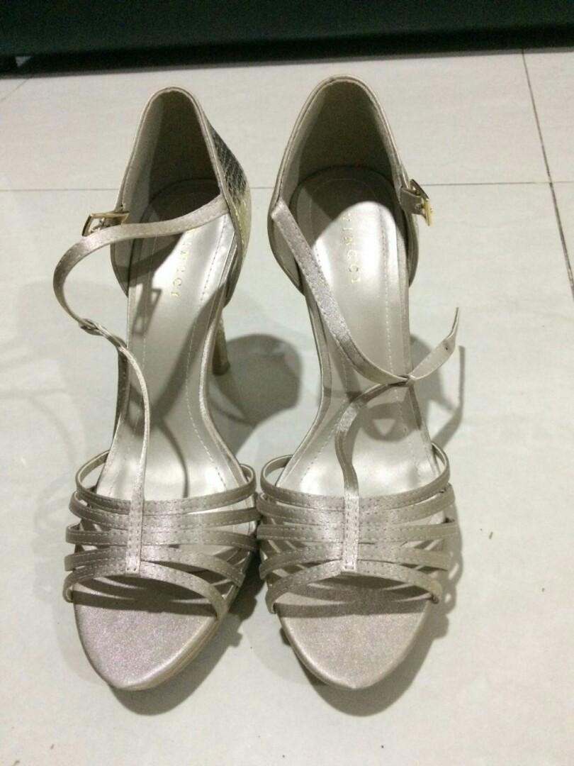 Shoes Vincci, Fesyen Wanita, Sepatu di Carousell