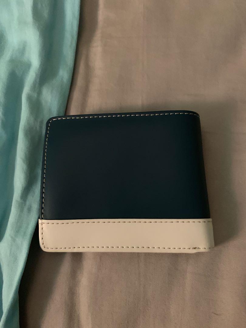 The Wallet Shop Pantone Wallet (MYUK), Men's Fashion, Watches ...