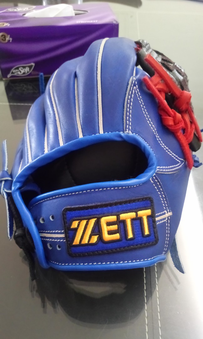 Baseball/Softball Glove, Sports Equipment, Sports & Games, Racket ...