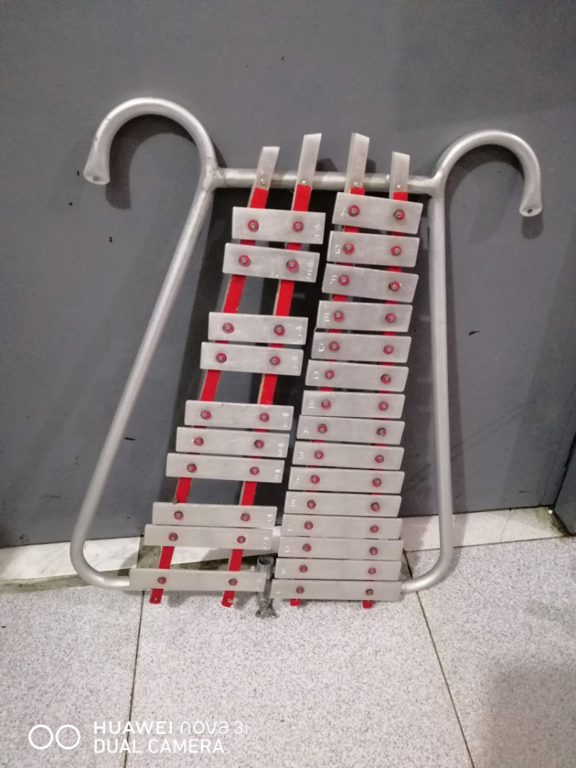 Lyre Xylophone Used, Hobbies & Toys, Music & Media, Musical Instruments ...