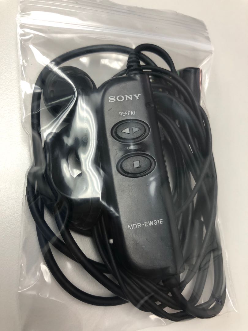 Sony Walkman remote control earphones MDR-EW31E, 音響器材, 可攜式音響設備 - Carousell
