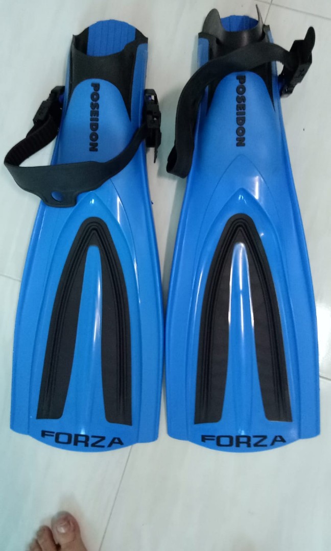 Diving flippers, Sports Equipment, Sports & Games, Water Sports on Carousell