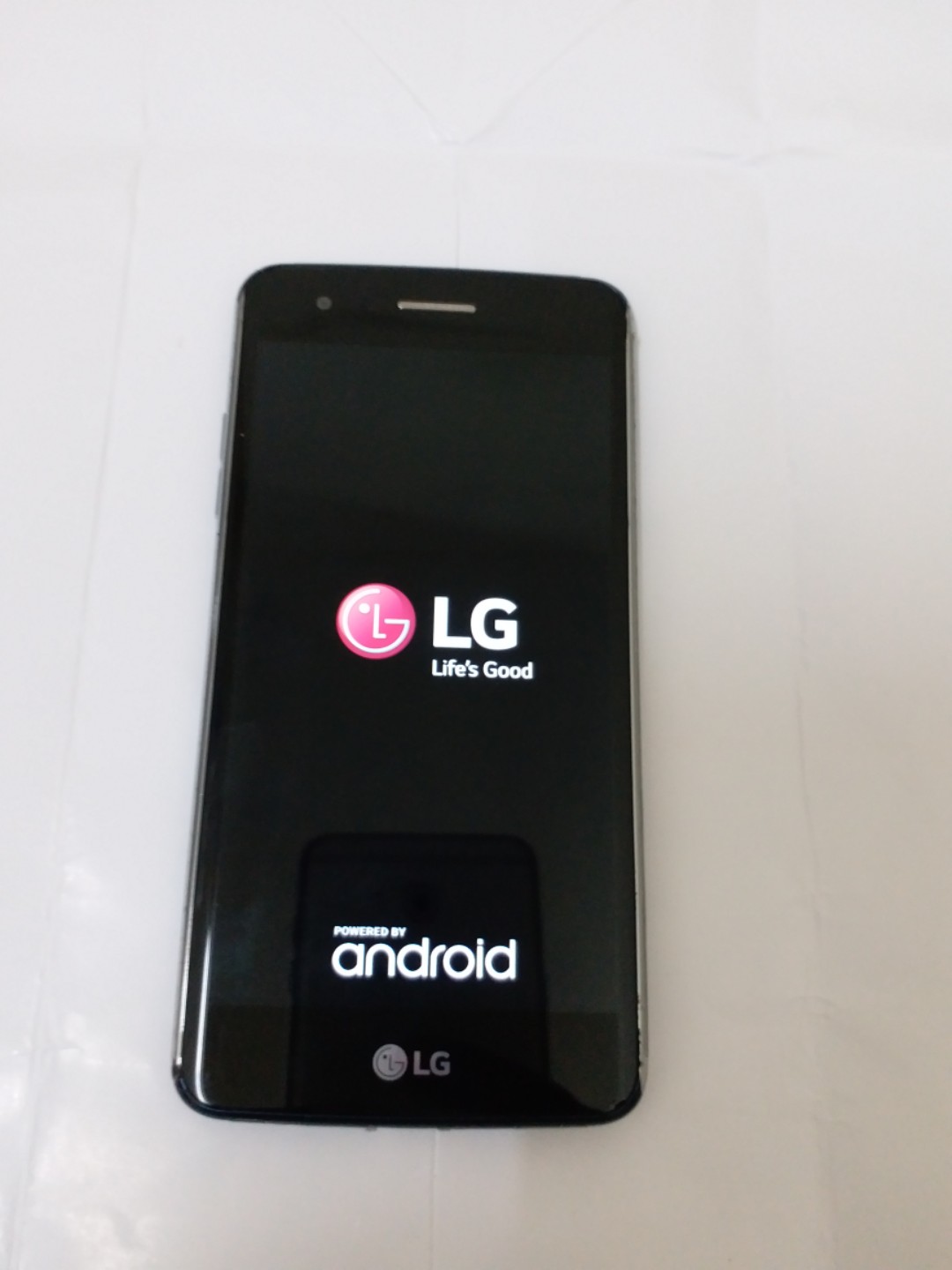LG X300 Model K120l, 電腦＆科技, 電腦周邊及配件, 電子屏幕 - Carousell