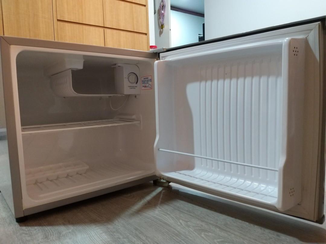 Panasonic Mini Fridge Freezer, TV & Home Appliances, Kitchen Appliances ...