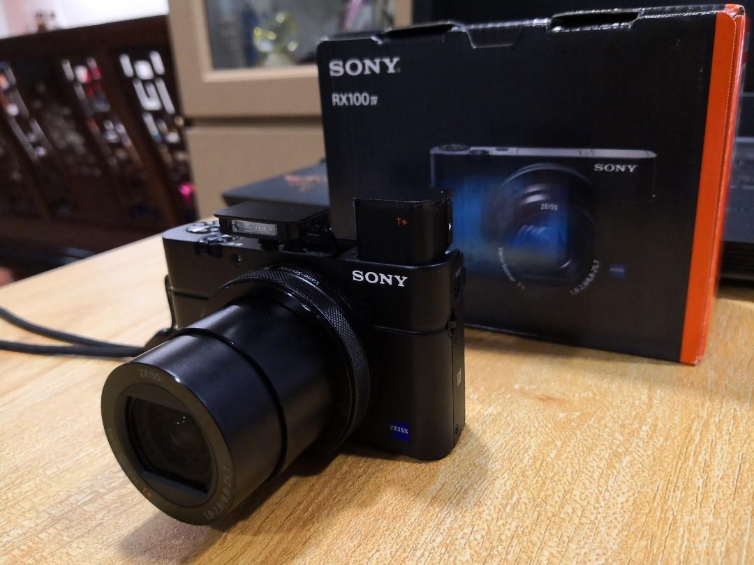 Sony Rx100 IV, Photography, Cameras on Carousell