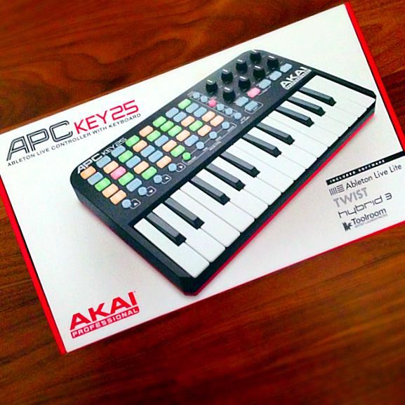 Akai Professional APC Key 25, Hobbies & Toys, Music & Media, Music ...