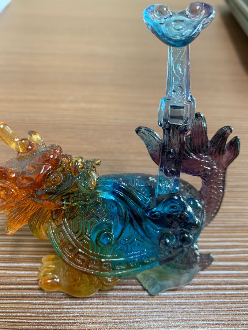 Liuli crystal dragon, Women's Fashion, Jewelry & Organisers, Precious ...