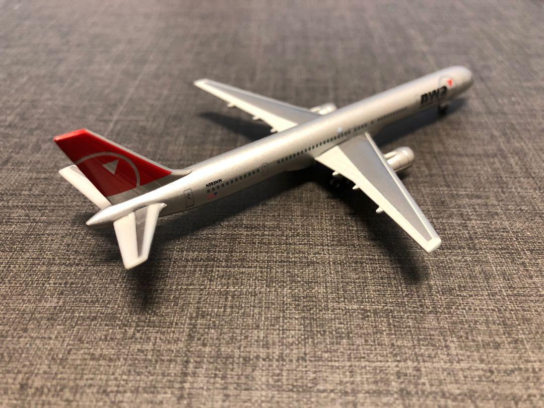Northwest Airlines Boeing 757-300 Herpa 1:500, Hobbies & Toys, Toys ...