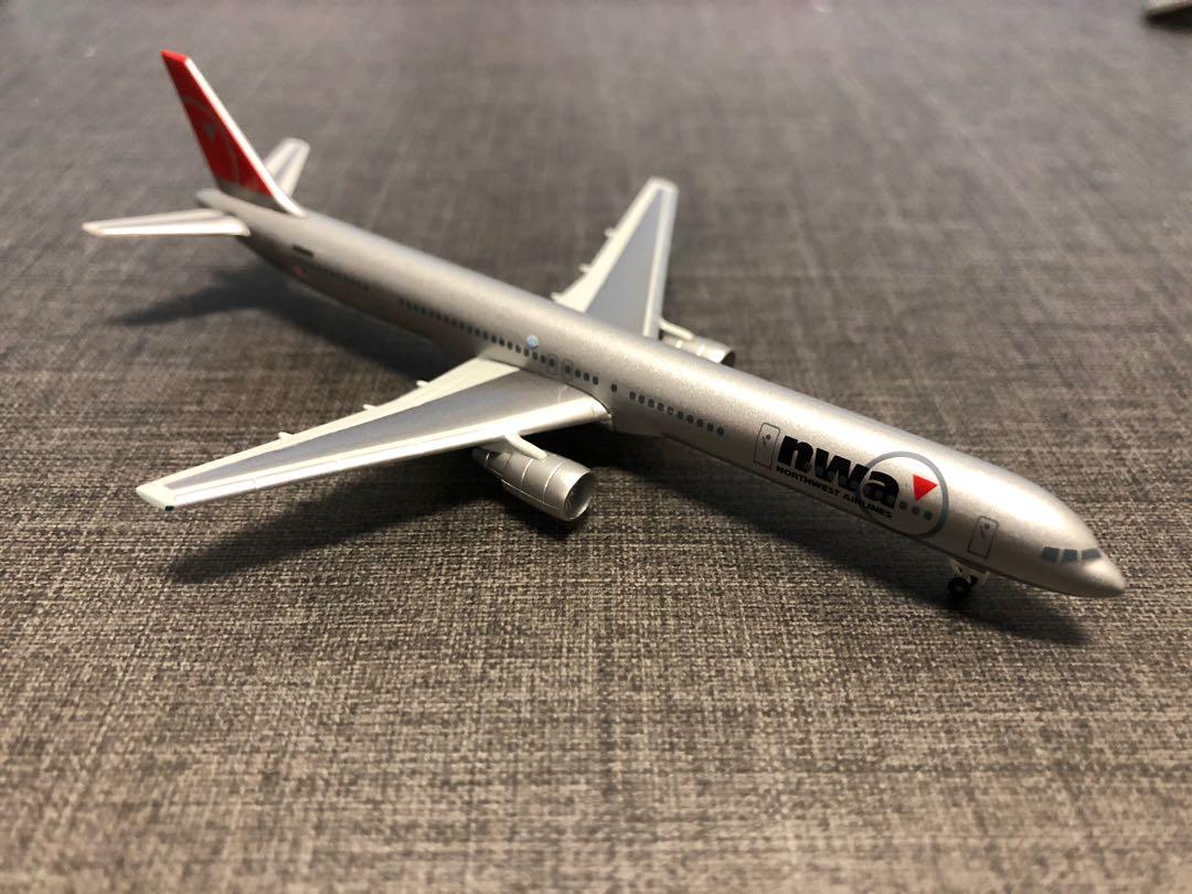 Northwest Airlines Boeing 757-300 Herpa 1:500, Hobbies & Toys, Toys ...