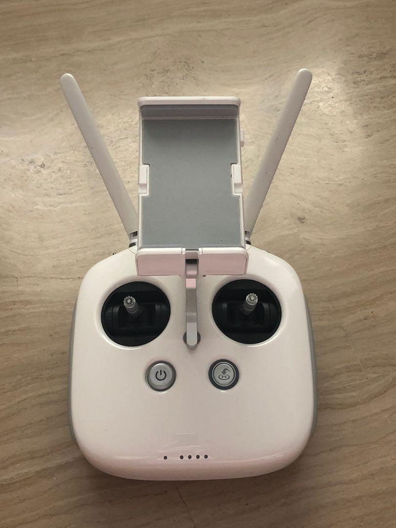 DJI Phantom 4 controller, Photography, Drones on Carousell