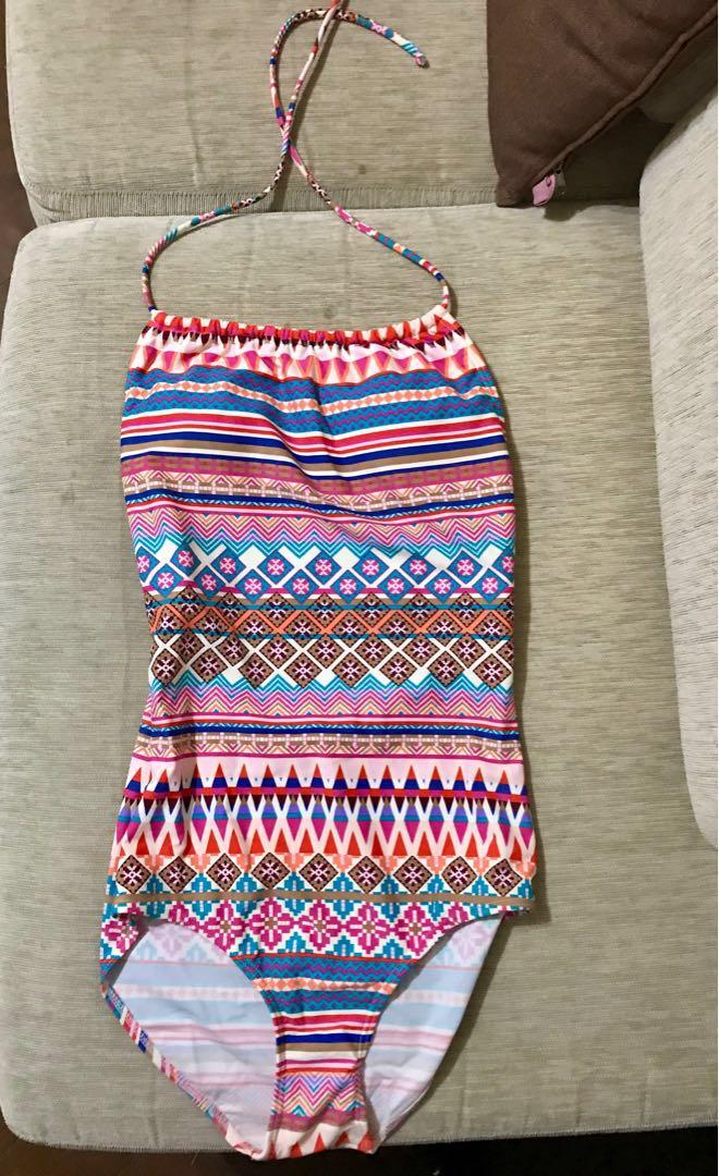 Seventeen One Piece Swimsuit, Women's Fashion, Swimwear, Bikinis ...