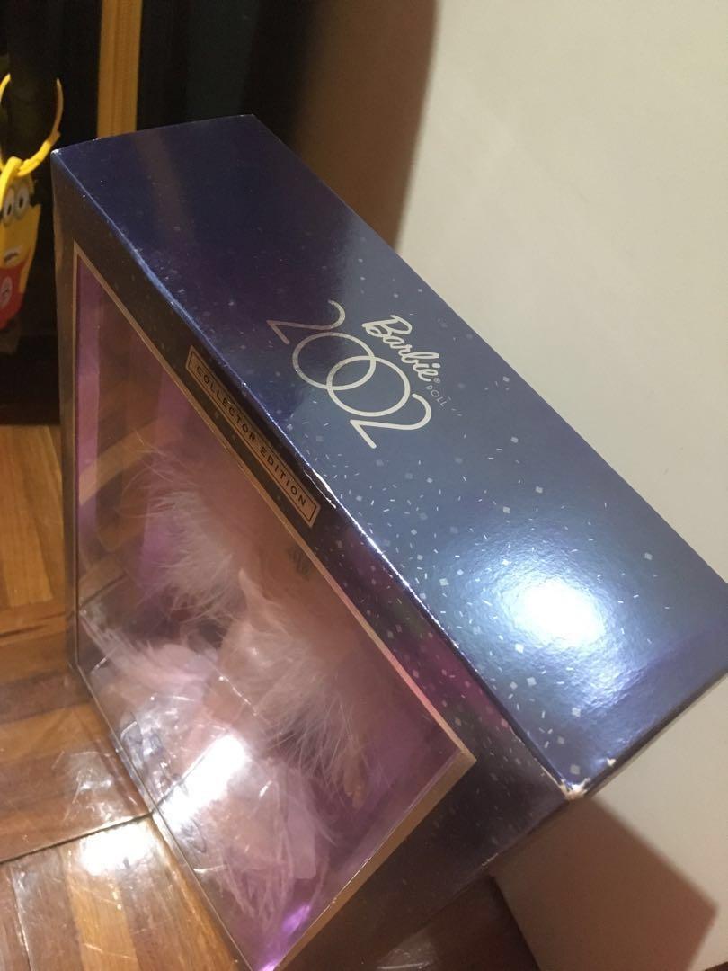 Barbie doll 2002 珍藏版 Collector Edition Barbie Collectibles, 興趣及遊戲, 收藏品及 ...