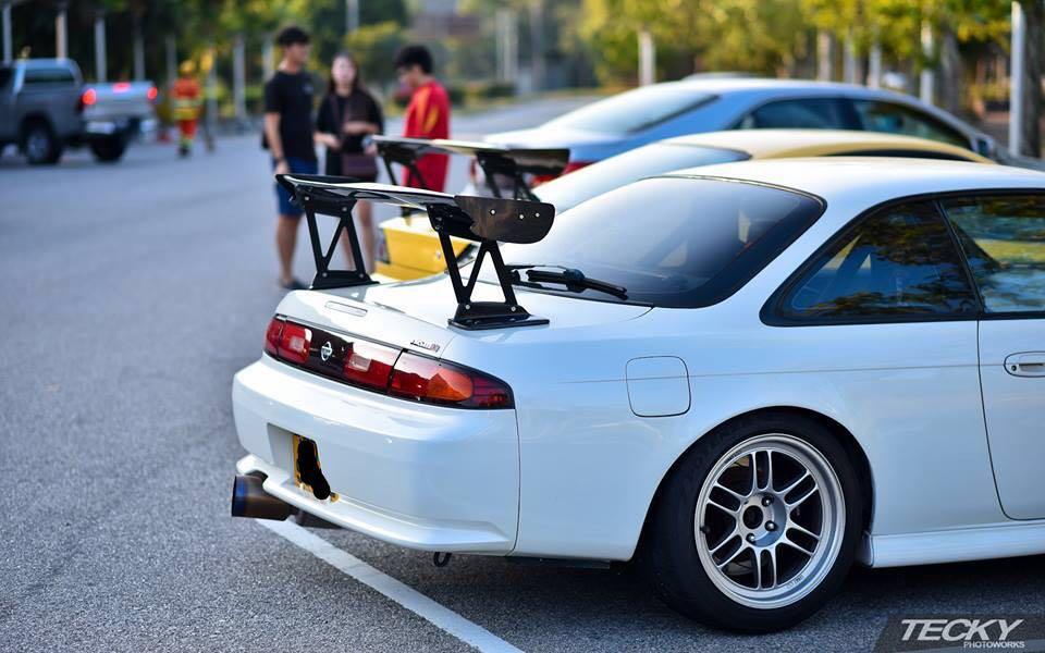 Js racing Carbon GT wing 1400mm, Car Accessories, Accessories on Carousell