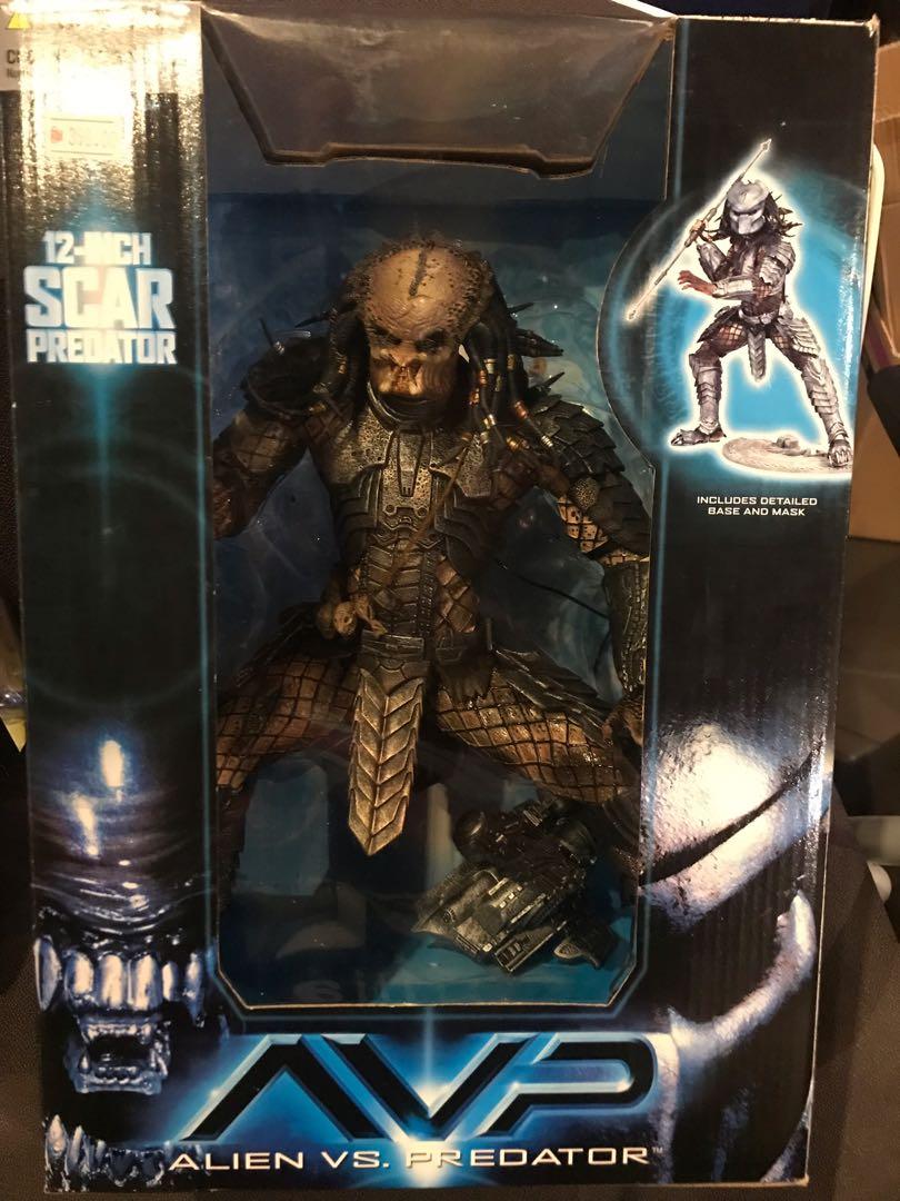 McFarlane AVP Alien VS. Predator Scar Predator 12 Inch Action Figure ...