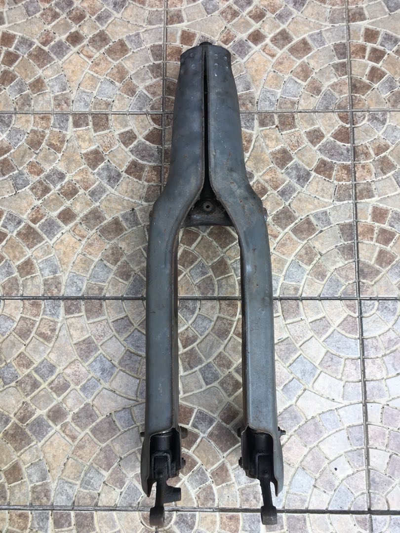 Fork honda c70 ori motor, Auto Accessories on Carousell