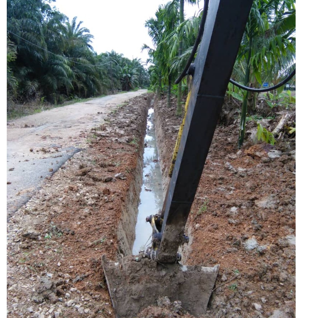 korek longkang dan sempadan kebun, Services, Others on Carousell